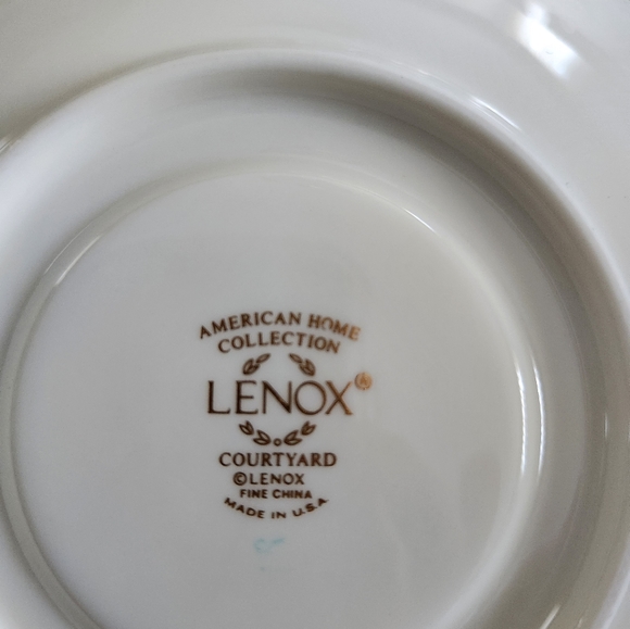 Lenox | Dining | Lenox Courtyard Gold Tea Cups And Saucers Sets | Poshmark